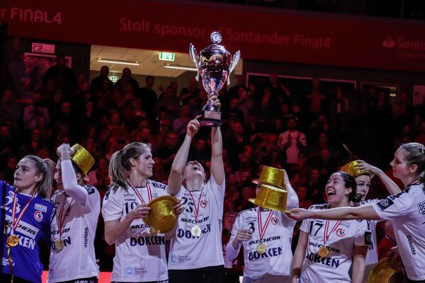 Kvindernes Santander Final4: 1 måned igen – få billetter tilbage